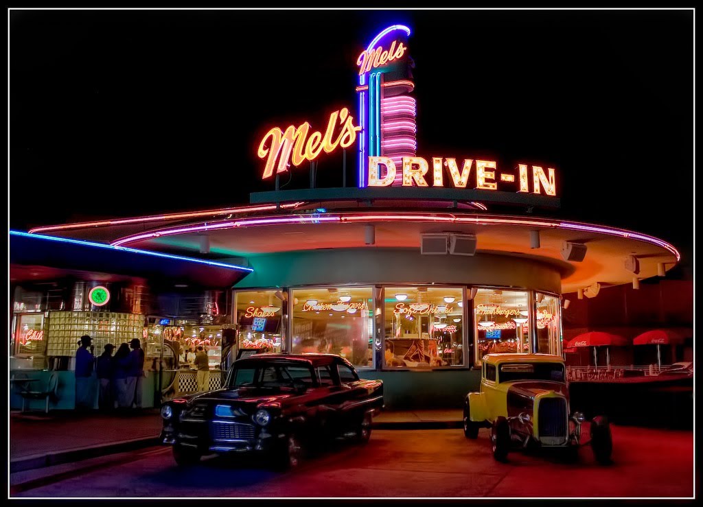 American Nostalgia: Life in the Suburbs - NetHugs.com