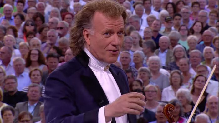 You'll Never Walk Alone - André Rieu - NetHugs.com