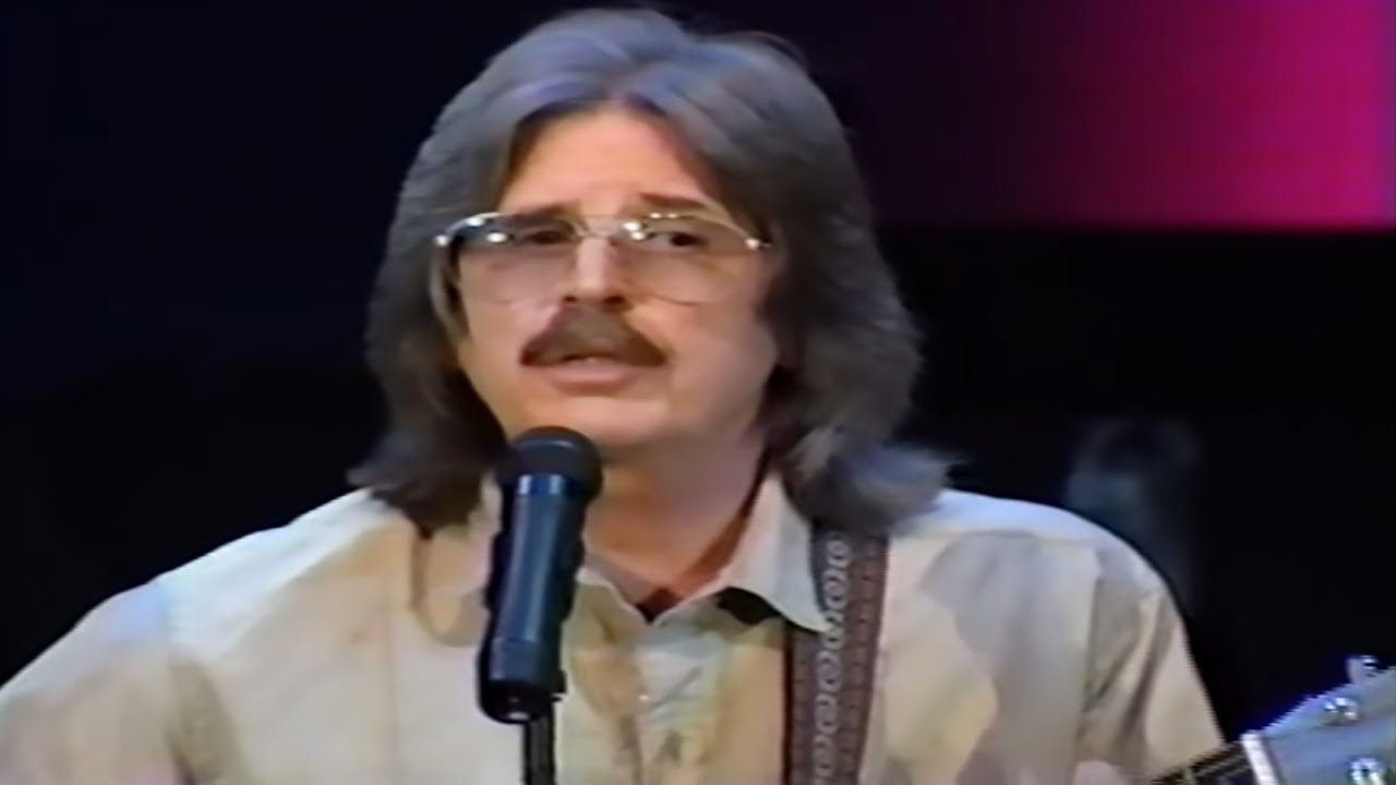 How Can I Tell Her - Lobo (Live) - NetHugs.com